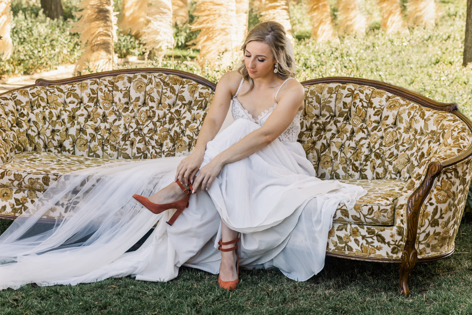 Coutts Centre Wedding - Nanton, Alberta - brittanyanne.ca